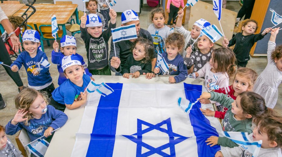 Israel's Population Grows to 9.3 Million - Israel Today